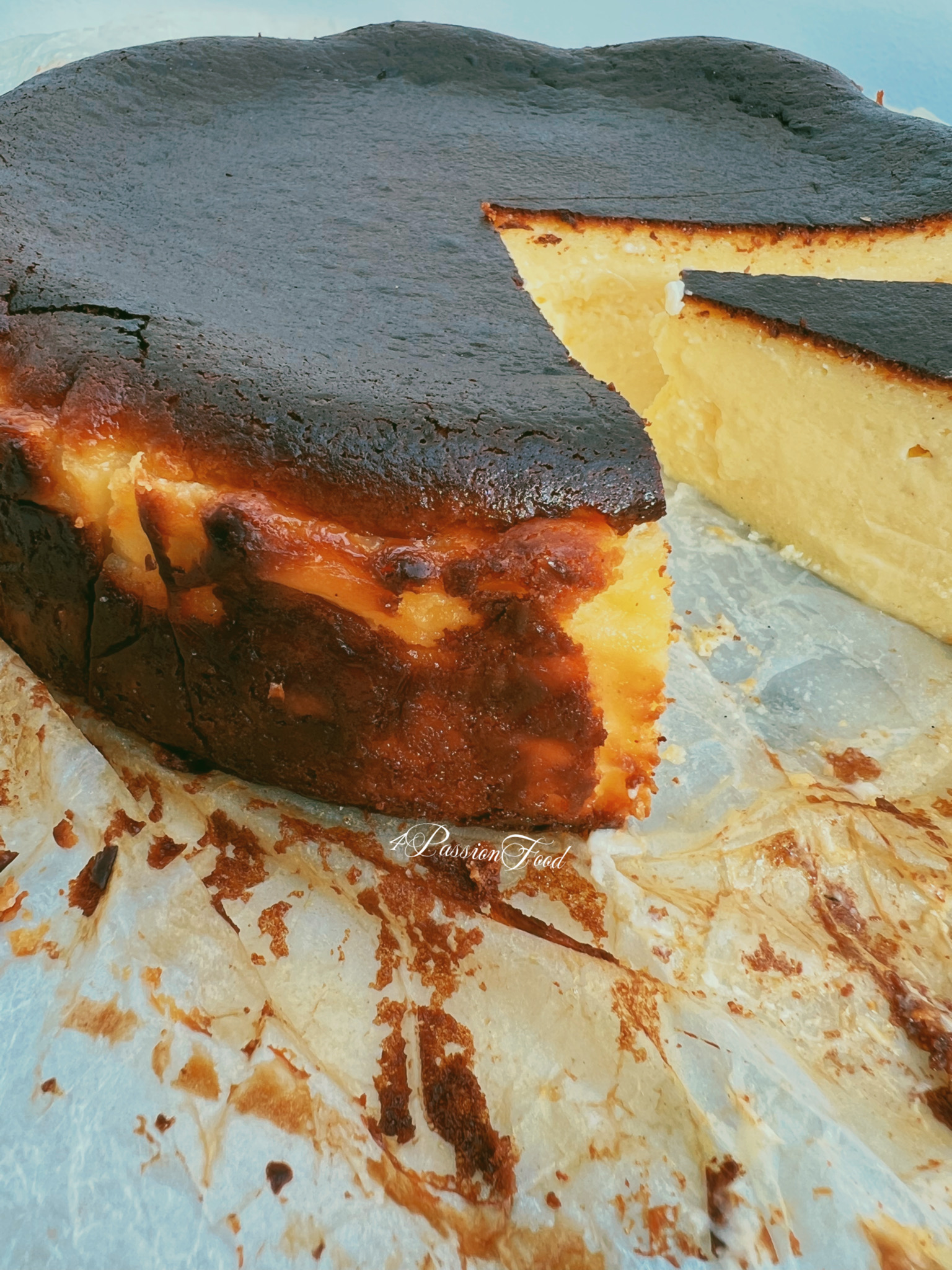Cheesecake basque ou “ Tarta de queso” . - 4passionfood